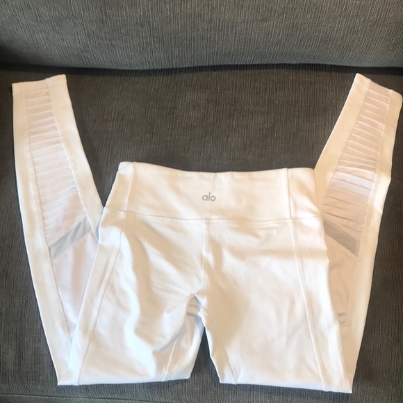 ALO Yoga | Pants & Jumpsuits | Alo Moto Leggings | Poshmark